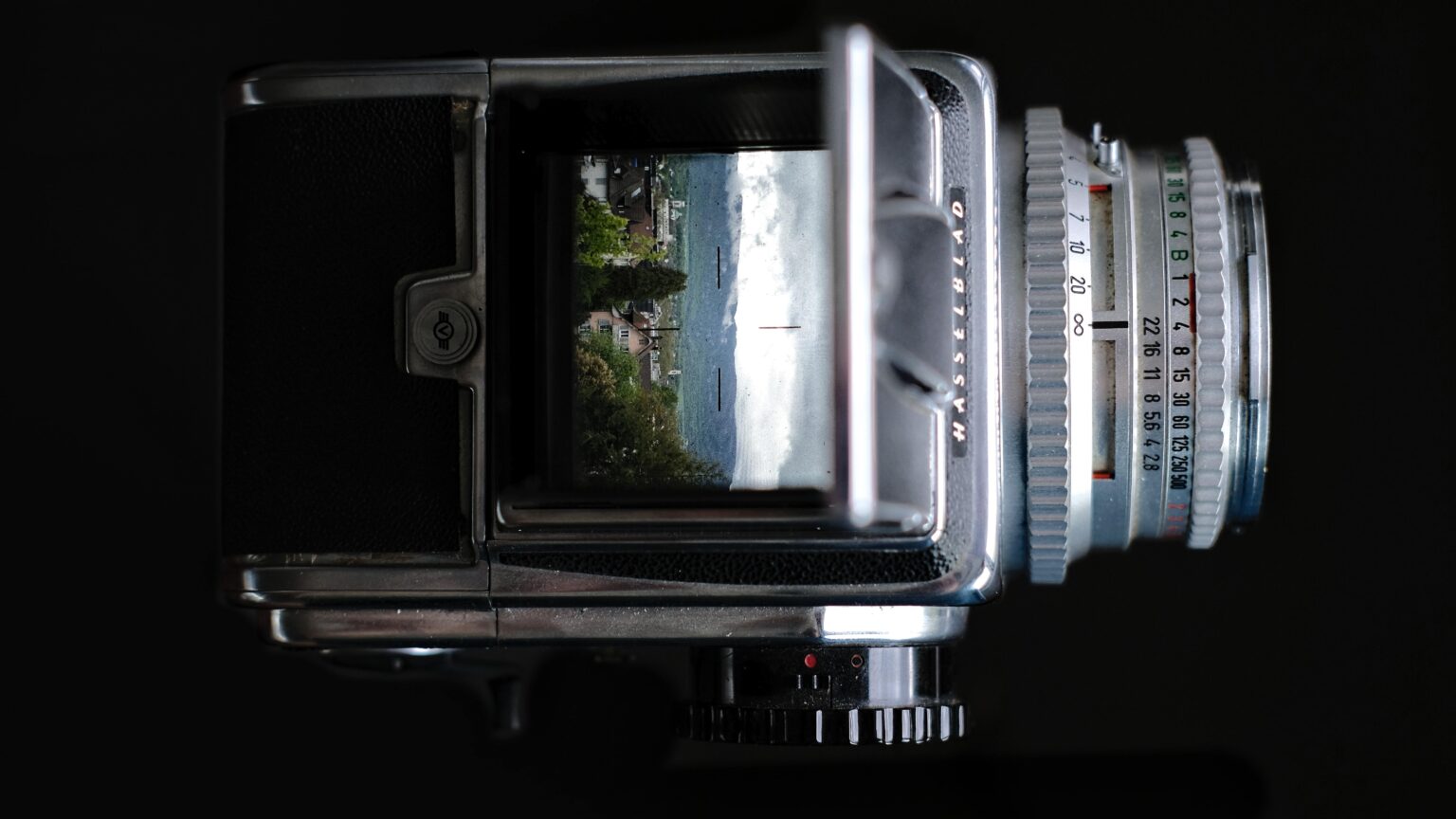 Medium Format vs Full Frame Cameras: Everything You Need To Know